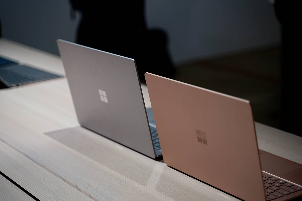微软全新Surface全家桶现场图赏曝光：Surface Pro X变化大 - IT之家