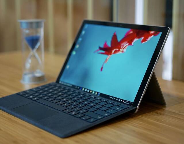 2017 款 Surface Pro 体验：最好的 Windows 二合一电脑
