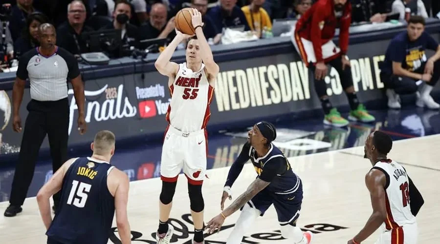 中学生都懂的战术，为何给NBA总决赛球队打懵了？ - 体坛纵横